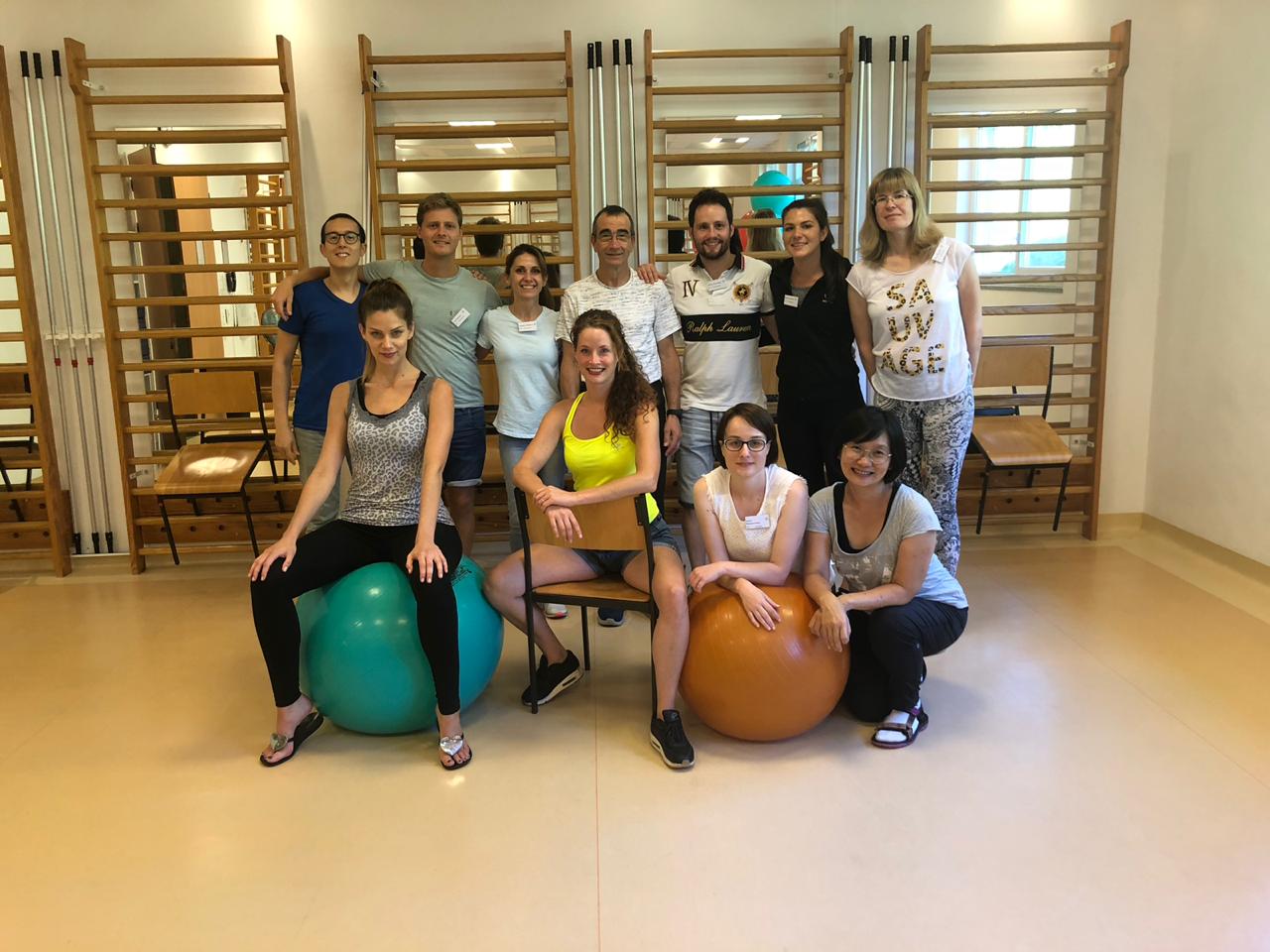 Ο Νίκος Καραβίδας έλαβε την πιστοποίηση του ως Schroth Therapist ISST ...